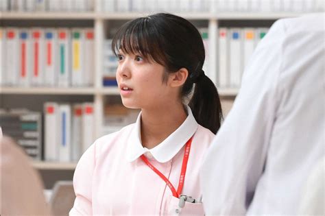 【写真 2 37枚】（c）tbs 恋はつづくよどこまでも：第2話 “七瀬”上白石萌音、“天堂”佐藤健＆“流子”香里奈の部屋に招かれ