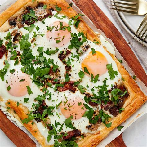 Puff Pastry Breakfast Tart With Bacon And Eggs Casual Epicure