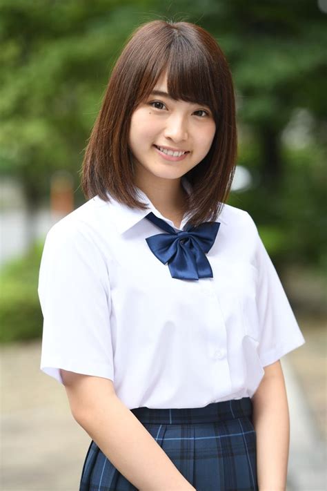 “日本一かわいい女子高生りこぴん”とフォロワー数10万人超えの“りーめろ先輩”：フォトギャラリー｜シネマトゥデイ
