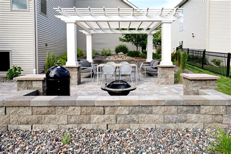 walls columns and features transforms small outdoor space