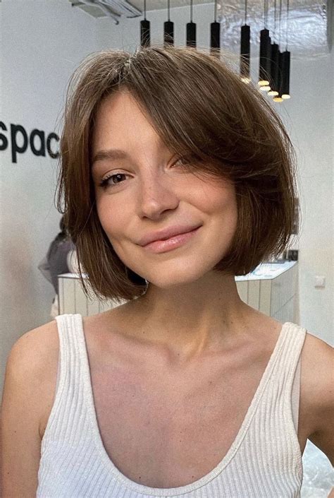 25 Flattering Haircuts And Hairstyles For A Diamond Face Shape Artofit