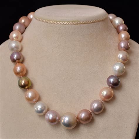 12 17mm Multicolour Pearls Necklace Rocks And Clocks