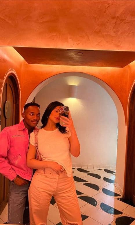 Kylie Jenner Shows Off Her Real Skin As She Goes Makeup Free In New