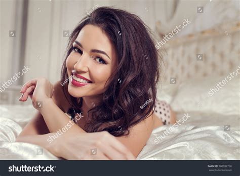 Young Sexy Woman Lingerie Laying Bed Foto Stock 360182768 Shutterstock