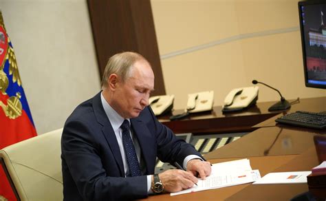 Путин подписал указы о признании независимости Херсонской и Запорожской