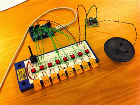 [tutorial] making piano keyboard with lm555 ic