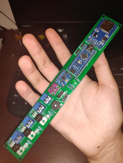 i made a rocket flight computer based off an arduino nano