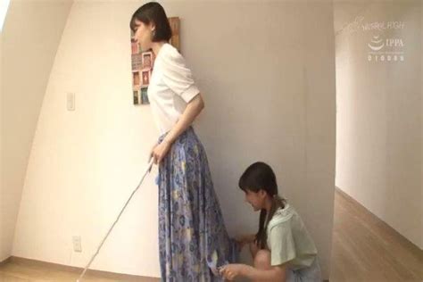 Nhdtb 709 スケベ姪っ子にスカートもぐりクンニされ夫がいる至近距離でイってしまった叔母さんはレズられても拒めない Post6 無料av動画