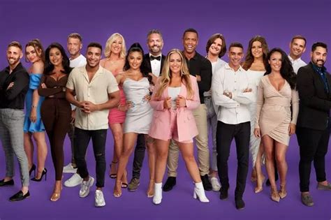 Married At First Sight Stars Luke And Morag Show Off Glamorous