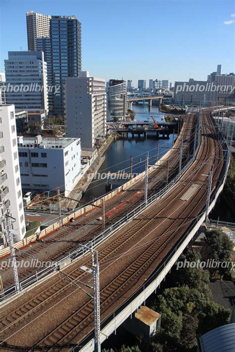 大井車両基地引き込み線と東海道貨物線 写真素材 [ 5686718 ] フォトライブラリー Photolibrary
