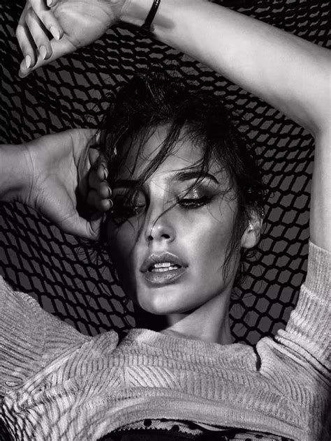 Wonder Woman Indeed Gal Gadot Strips To Her Underwear For Raunchy