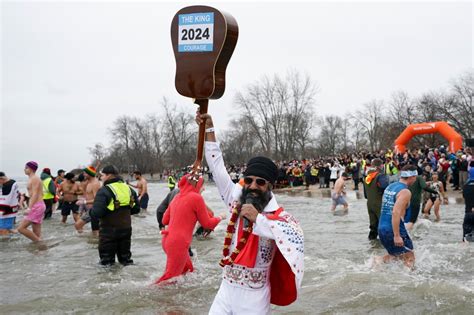 Polar Bear Dip 2024 Hundreds Of Canadians Brave Cold For New Year