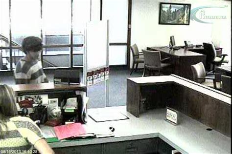 Photos Police Search For Suspect In Lakewood Bank Robbery Fox31 Denver