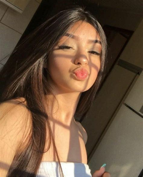 Pin By S` On Fotos Selfies Poses Girl Instagram Aesthetic