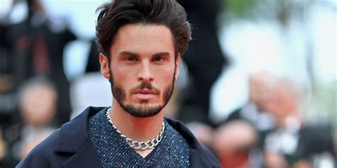 Baptiste Giabiconi Dévoile Une Première Photo De Son Adorable Bébé