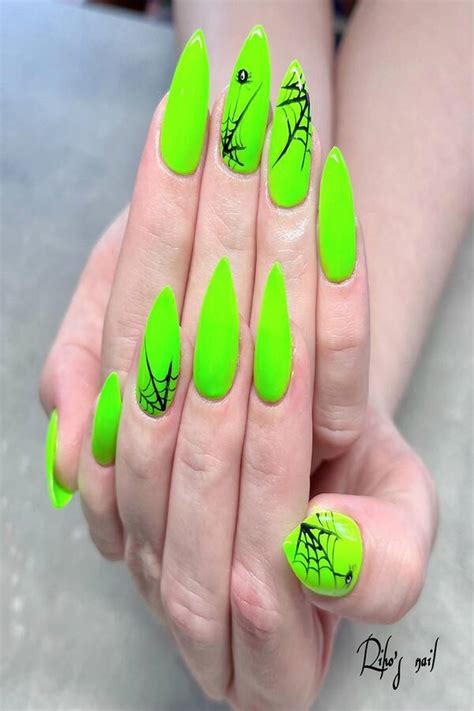 26 Easy Halloween Nail Art Ideas To Try In 2022