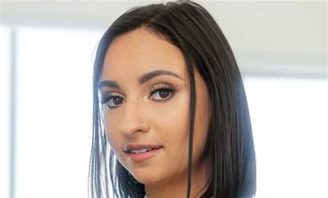 Who Is Hailey Rose Age Height Weight Relationships Biography