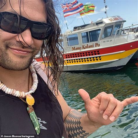 Jason Momoa Shows Off His Ripped Aquaman Physique As He Hits The Beach