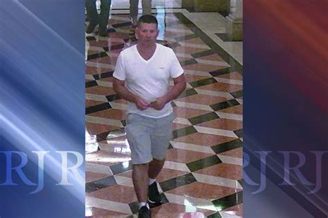 Police Asking For Publics Help To Find Las Vegas Strip Robbery Suspect