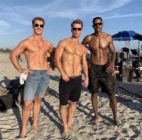 Miles Teller Glen Powell And Jay Ellis In Top Gun Maverick R