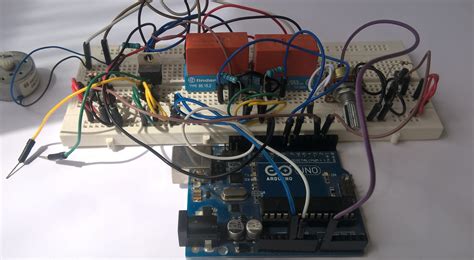 how to control a dc motor with pwm in both directions