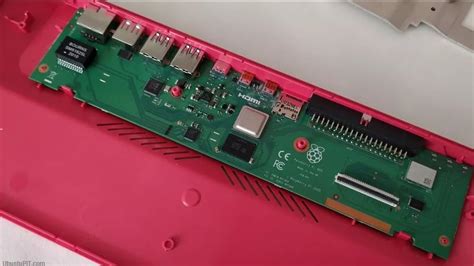 the raspberry pi 400 is awesome a computer in a keyboard