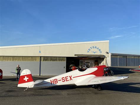 Die Hb Sex Fliegt Wieder Cockpit
