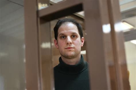 Russian Court Extends Wsj Reporter Evan Gershkovichs Detention