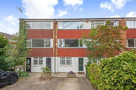 Conran 2 Bedroom Property For Sale In Leyland Road Lee Se12 £400 000