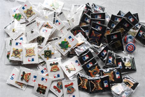 メジャーリーグ ＊ ピンバッチ 大量 2002年 Mlb Major Lague Baseball カネボウ ガムのおまけ 75個 重複ありの