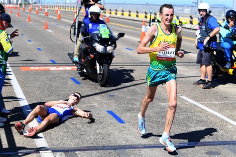 Marathons Spectators Under Fire For Taking Pics Of Collapsed Runner