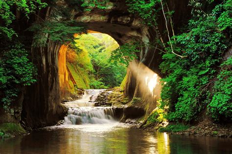 言葉を失うほどの絶景。死ぬまでに見たい日本全国の美しい「滝」7選 Retrip[リトリップ]