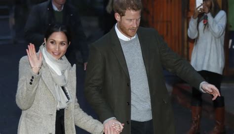 Foto Manisnya Senyum Meghan Markle Calon Istri Pangeran Harry Foto