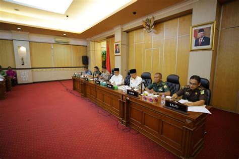 Pemprov Riau Ajak Semua Pihak Semarakkan Hut Ri Segmen News