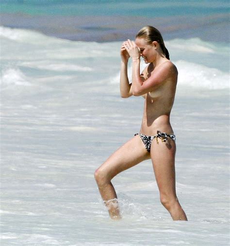Kate Bosworth Enjoying On Beach In Topless And Exposing Her Sexy Bikini