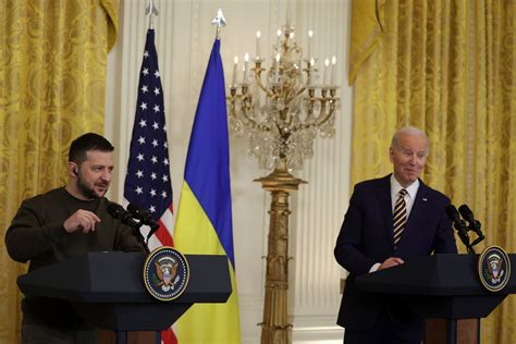 Fact Check Did Biden Grab Zelenskys Butt In Viral White House Photo