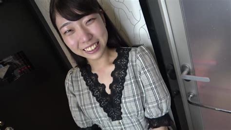 【fc2】「これガチの素人なんじゃね？」ってなるブ〇女が一番エロいと話題に [903740864]