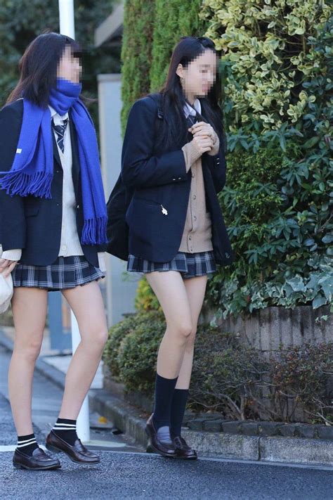 【画像】寒空の冬服女子高生 Jkちゃんねる 女子高生画像サイト Fashion Women Model