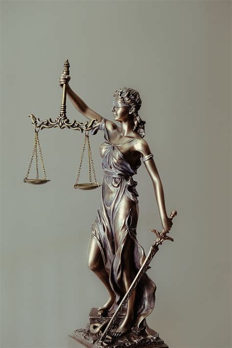 Supreme Court Rejects Warrantless Entry For Minor Crimes Npr Law