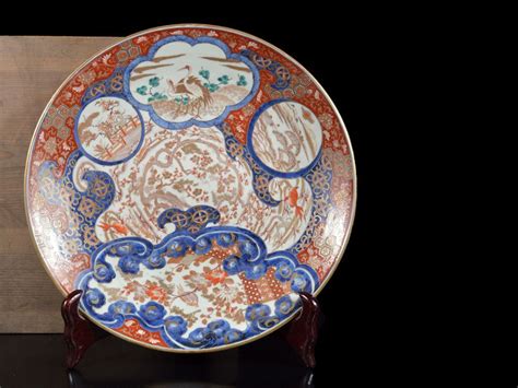 【やや傷や汚れあり】【雲】某収集家放出品 古伊万里 色絵金彩鶴鳥花唐草絵付大皿 飾皿 直径45 5cm 箱付 古美術品 Ba6329y