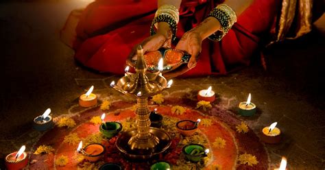 Deepawali Lakshmi Puja Vidhi Time Muhurat Aarti And Puja Timing