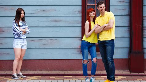 How To Get Your Ex Girlfriend To Come Crawling Back The Modern Man