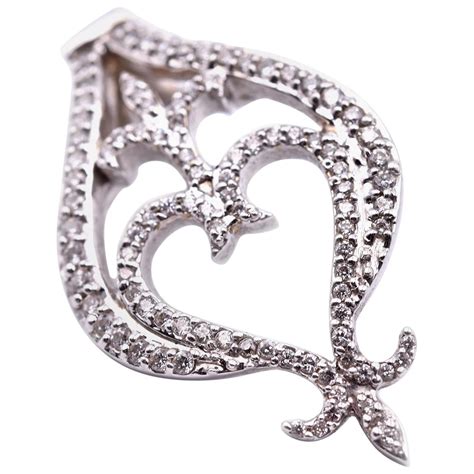Modern 18 Karat White Gold Heart Pendant With Kunzite And Diamonds For