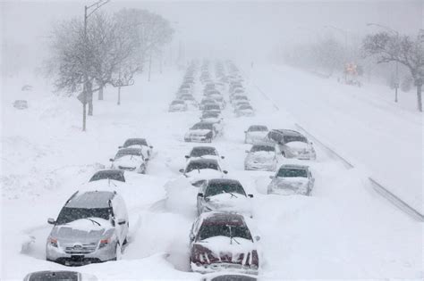 chicagoshovels web site gives lowdown on snow the new york times