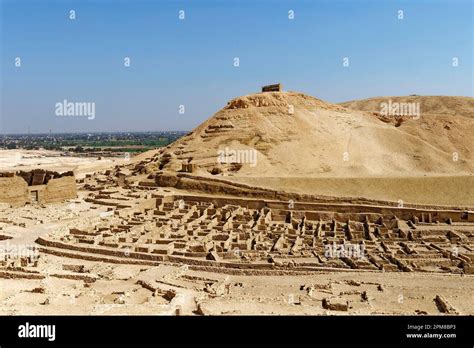 Egypt Upper Egypt Nile Valley Surroundings Of Luxor West Thebes