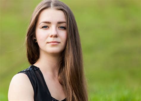 Photo Of A 14 Year Old Girl Photographed In April 2015 Picture 1