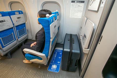 東海道新幹線n700s『量産車』、最新の車内 話題 鉄道新聞