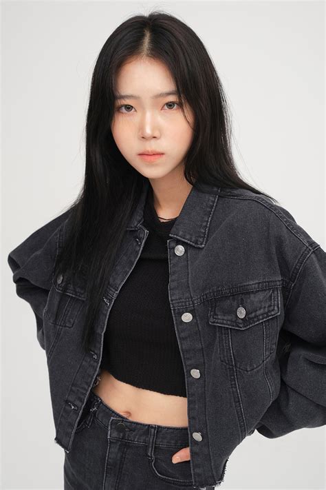 Ripped Hem Denim Crop Jacket F14 Korean Womens Fashion Lewkin