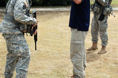 401st Mi Co Conducts Warrior Tasks Battle Drills Article The