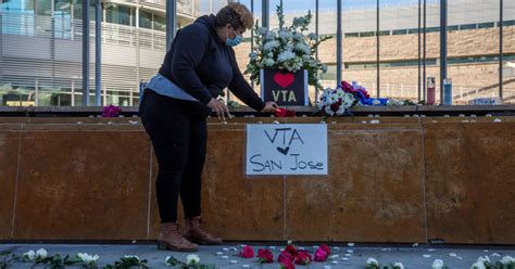 Update 9th Victim Dies In Mass Shooting At Vta Light Rail Yard In San